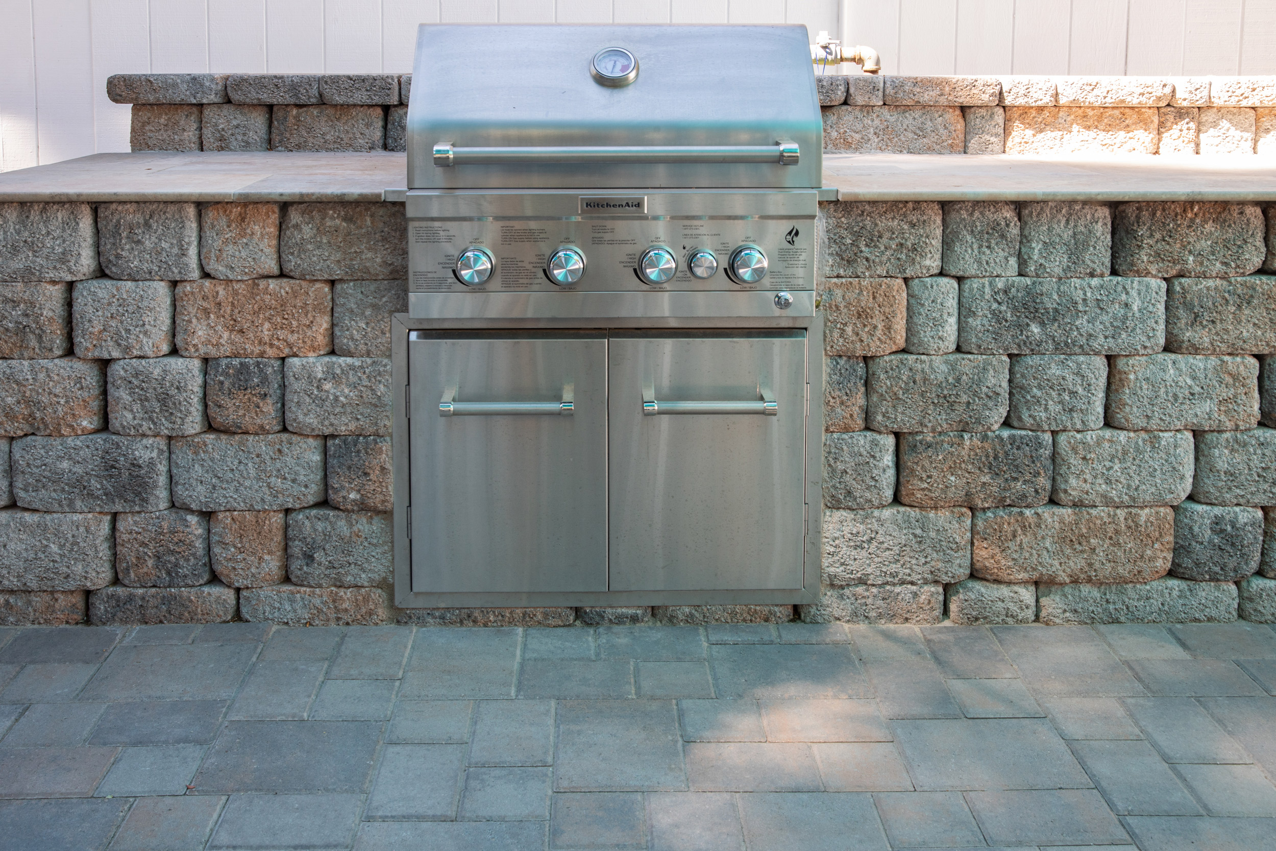Artisan Smooth Premier Stonewall Positano Reno - Basalite Concrete Products